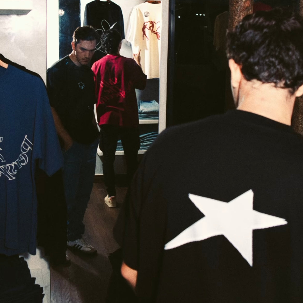 Stars Circle Black Oversized Tee – LOBO CORPORATION